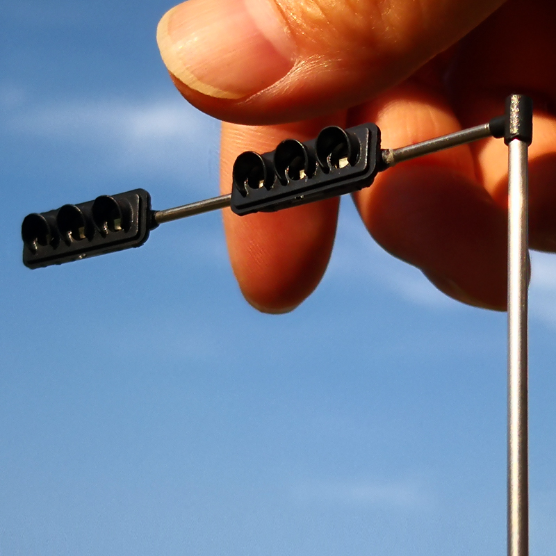2 PCS HO Scale Model Traffic Lights/Operating Pole Mount Overhead ...